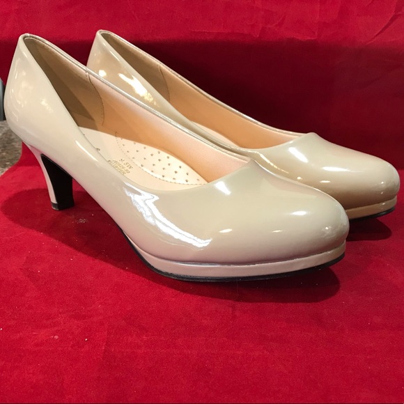 Angel Steps | Shoes | Angel Steps Nude Heels Size 9 2 Wide | Poshmark
